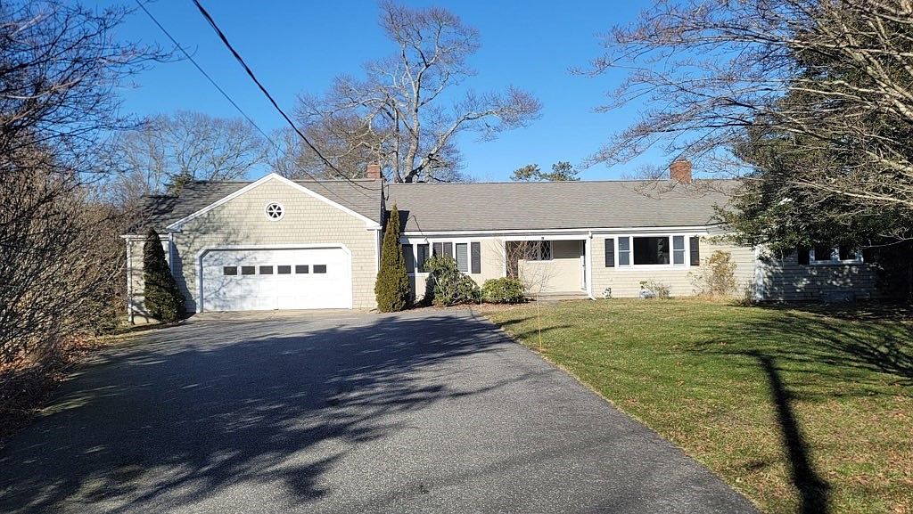 83 Pond View Dr, Barnstable, MA 02630 | Zillow