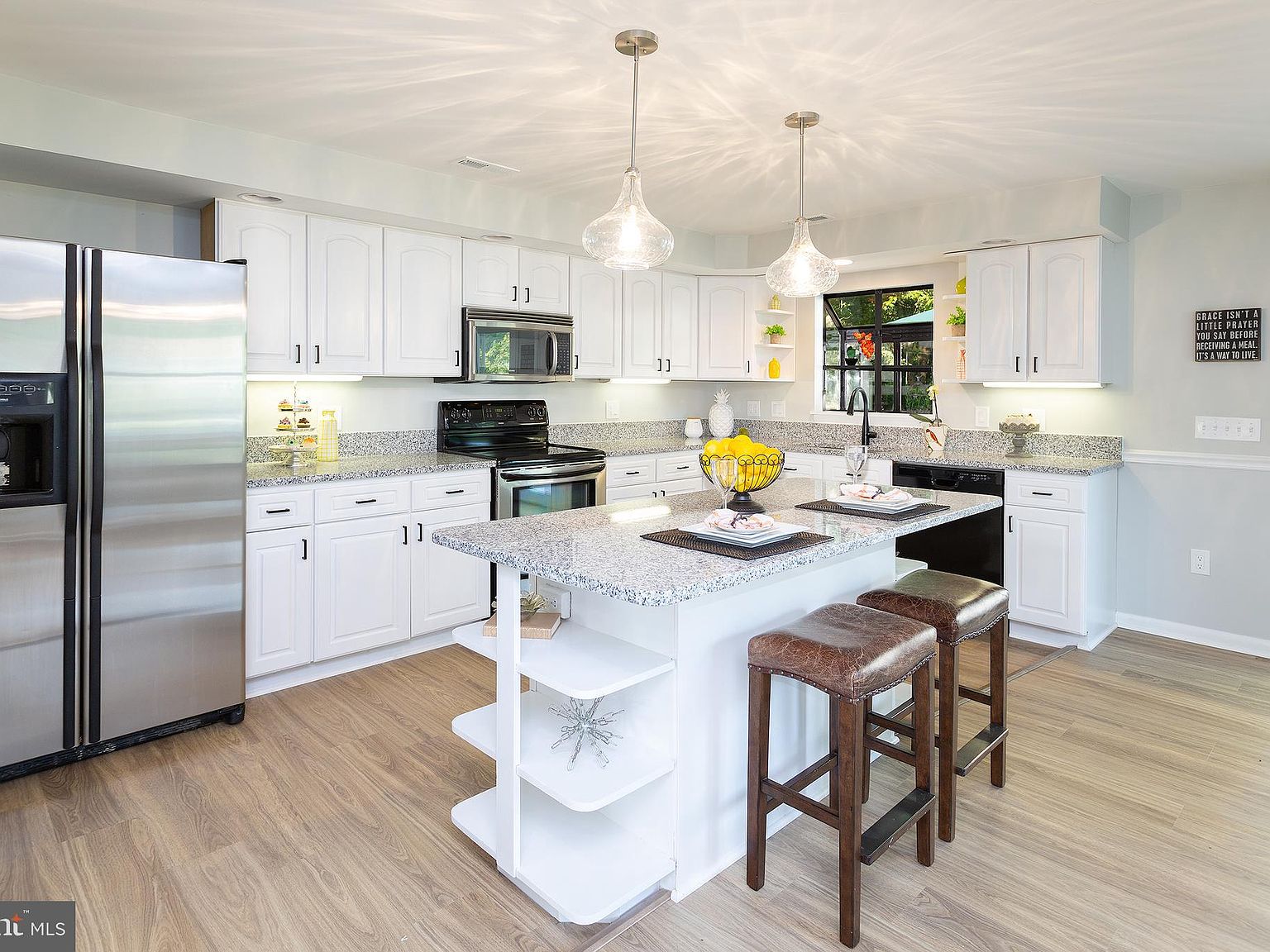 4727 Frederick Ave, Shady Side, MD 20764 | MLS #MDAA2061976 | Zillow