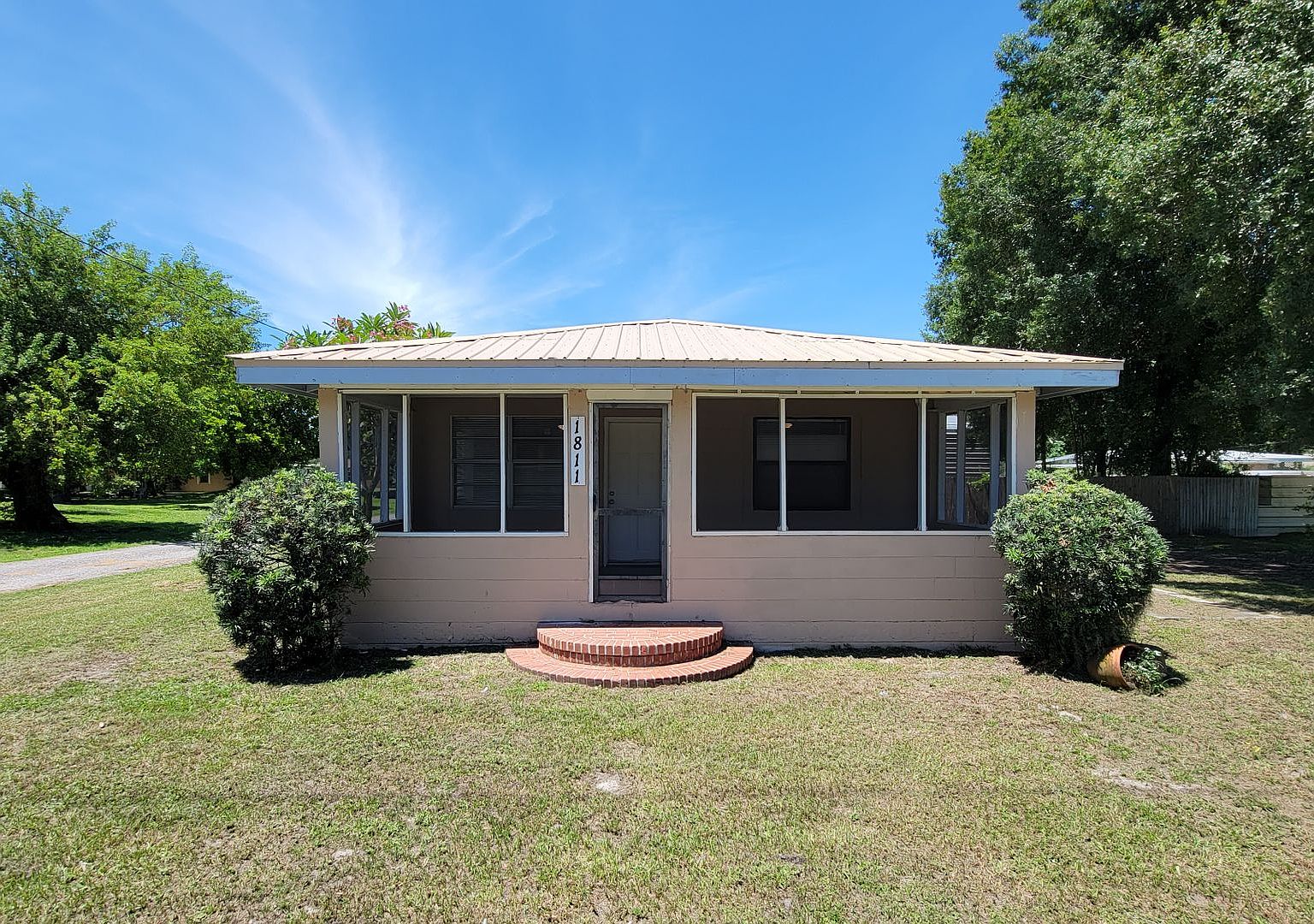 1811 Tallevast Rd, Sarasota, FL 34243 | Zillow