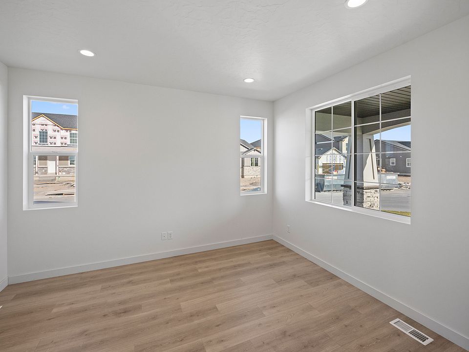 5443 N Cliffrose Dr #637, Eagle Mountain, UT 84005 | MLS #2054021 | Zillow