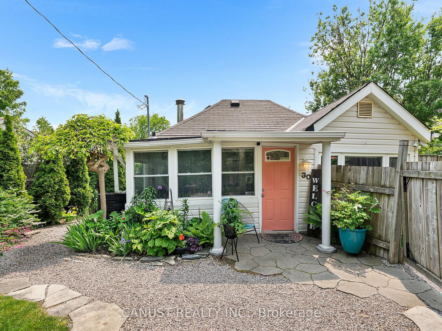 30 Parkhill Dr, Whitchurch Stouffville, ON L4A 2G1 | MLS #N12275862 ...