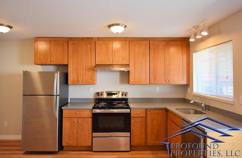 8745 SW Beaverton Hillsdale Hwy APT 15, Portland, OR 97225 | Zillow