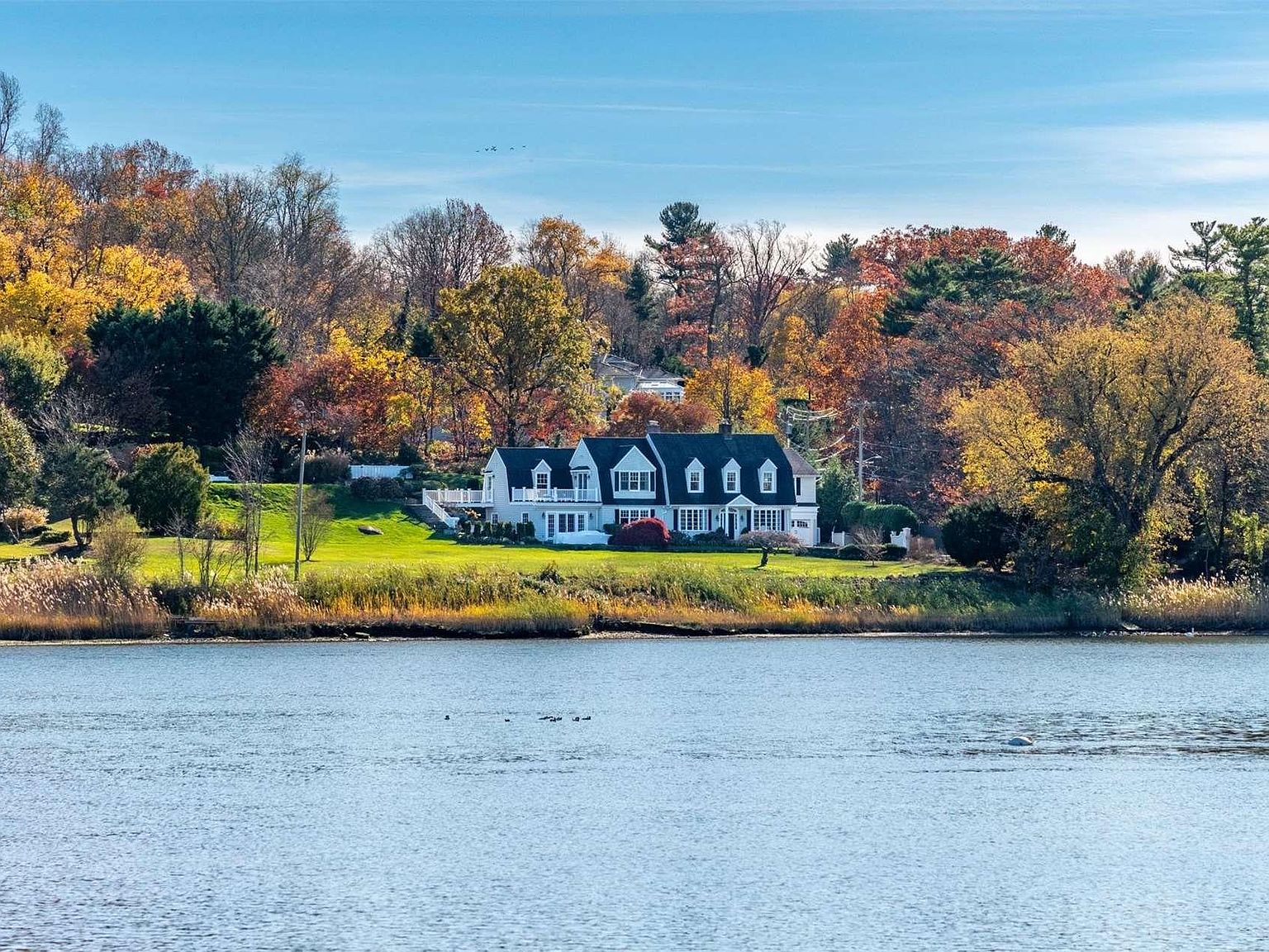 6 Dana's Highway, Glen Cove, NY 11542 | Zillow