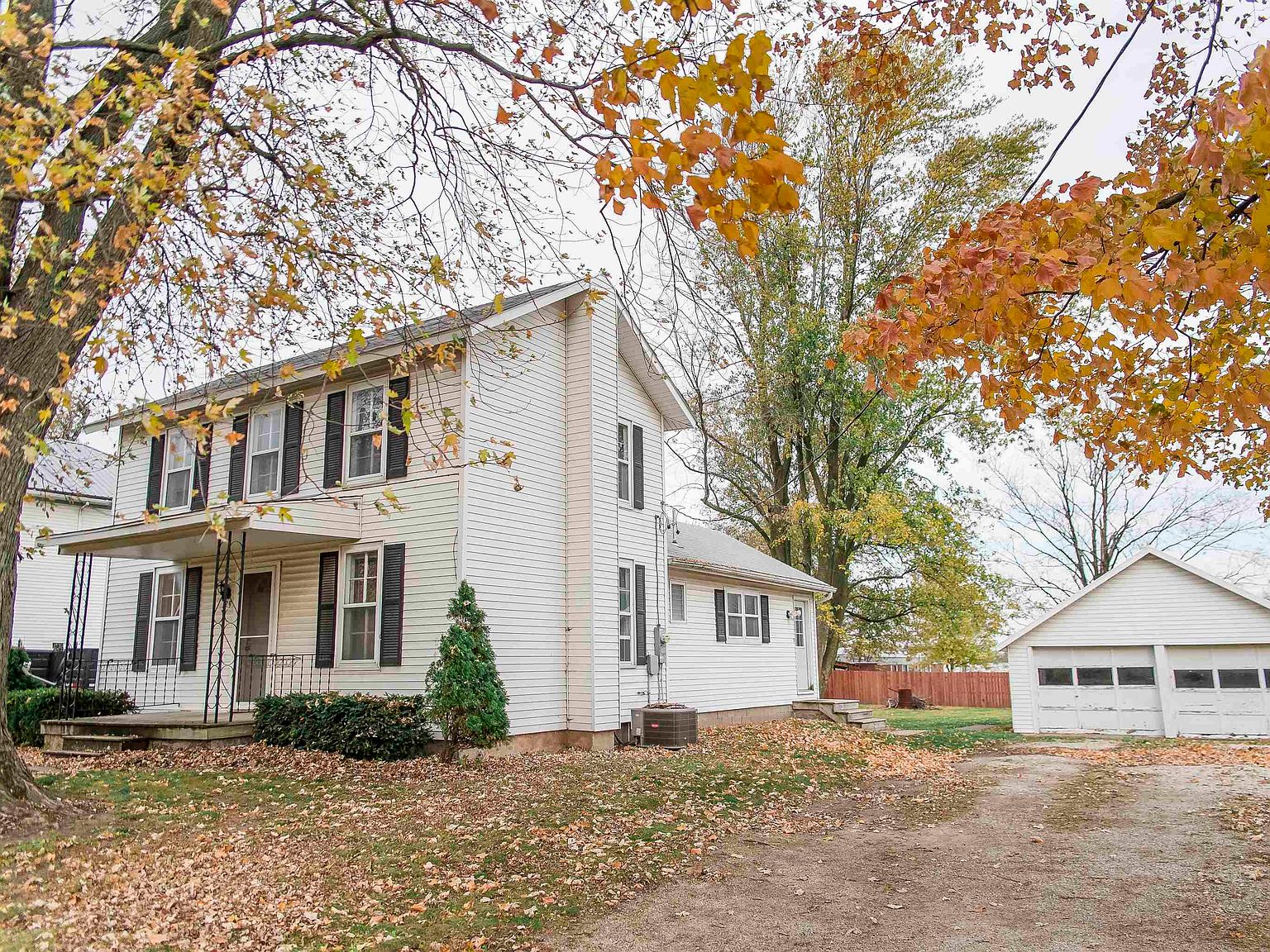129 E High St, Mendon, IL 62351 | Zillow
