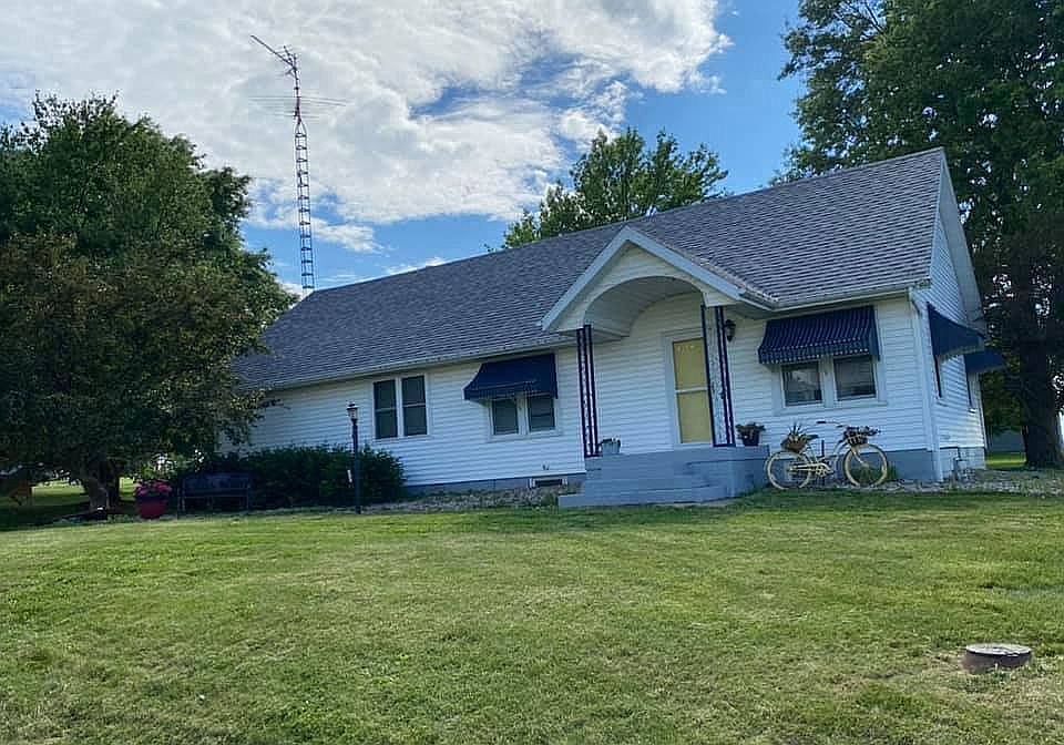604 N Henry St, Table Grove, IL 61482 | Zillow