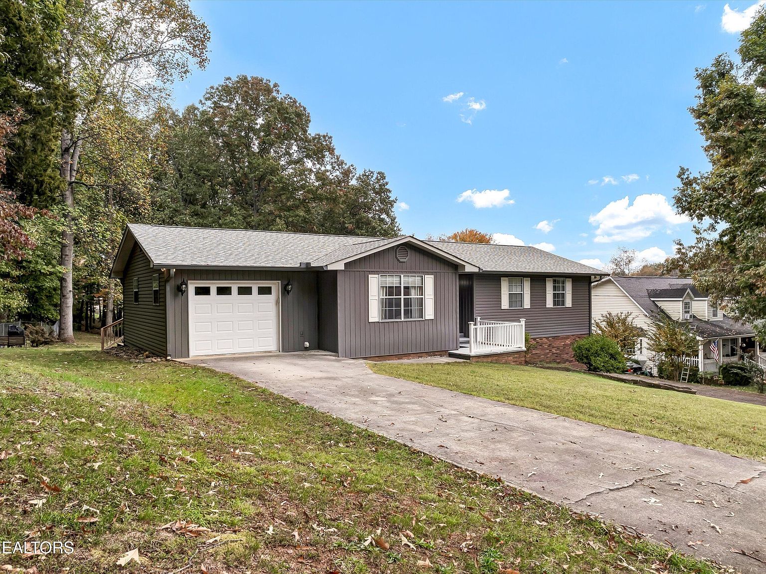 990 Chestnut Ridge Dr, Lenoir City, TN 37771 | Zillow