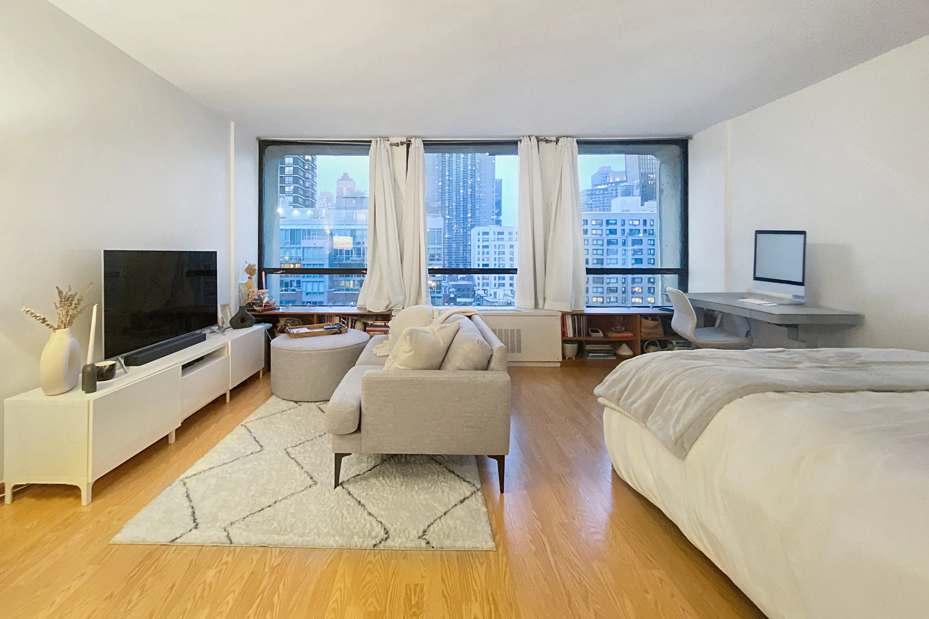 330 East 33rd Street #9E in Kips Bay, Manhattan | StreetEasy