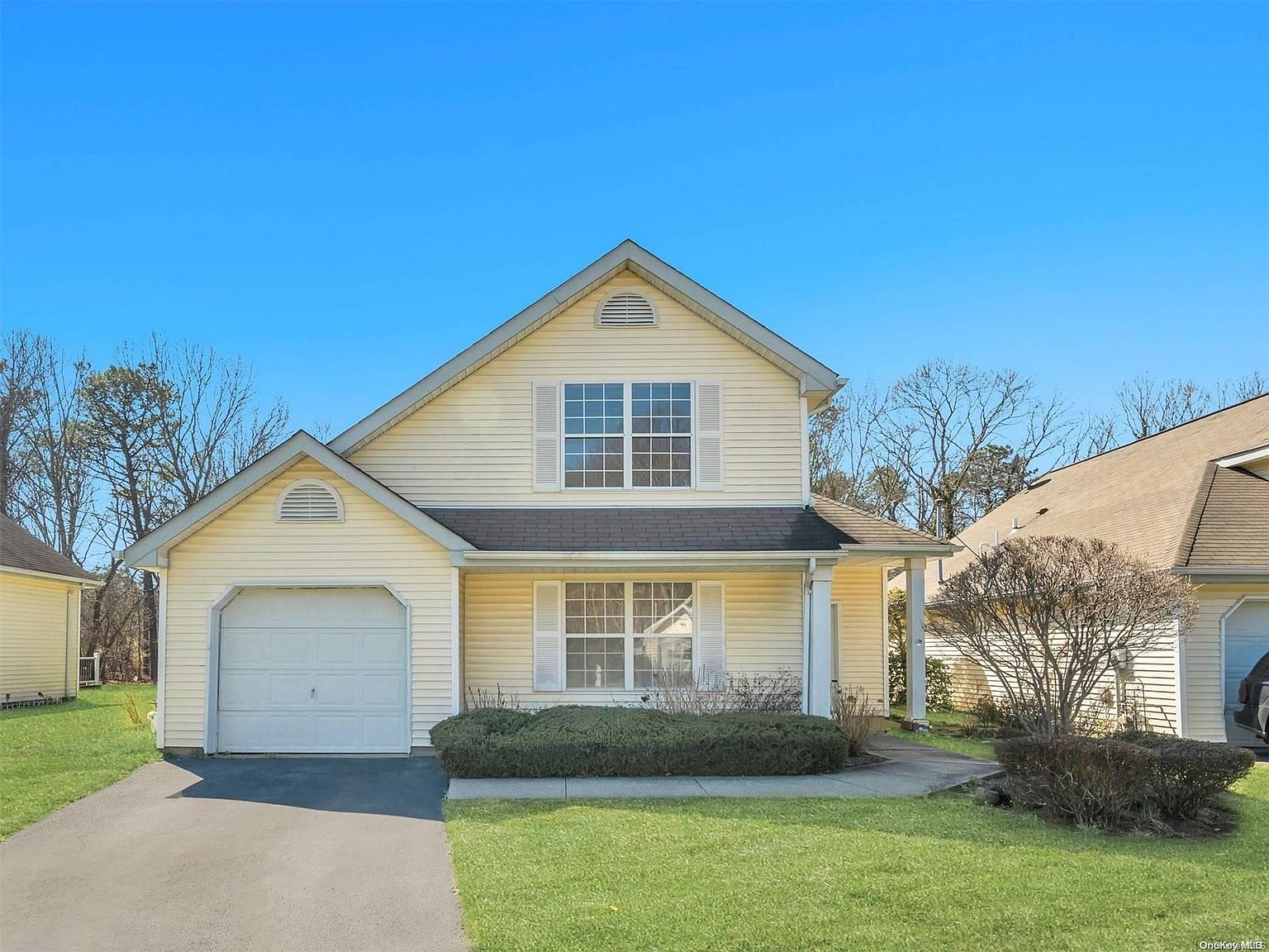 24 Saddlebrook Court, Middle Island, NY 11953 | Zillow