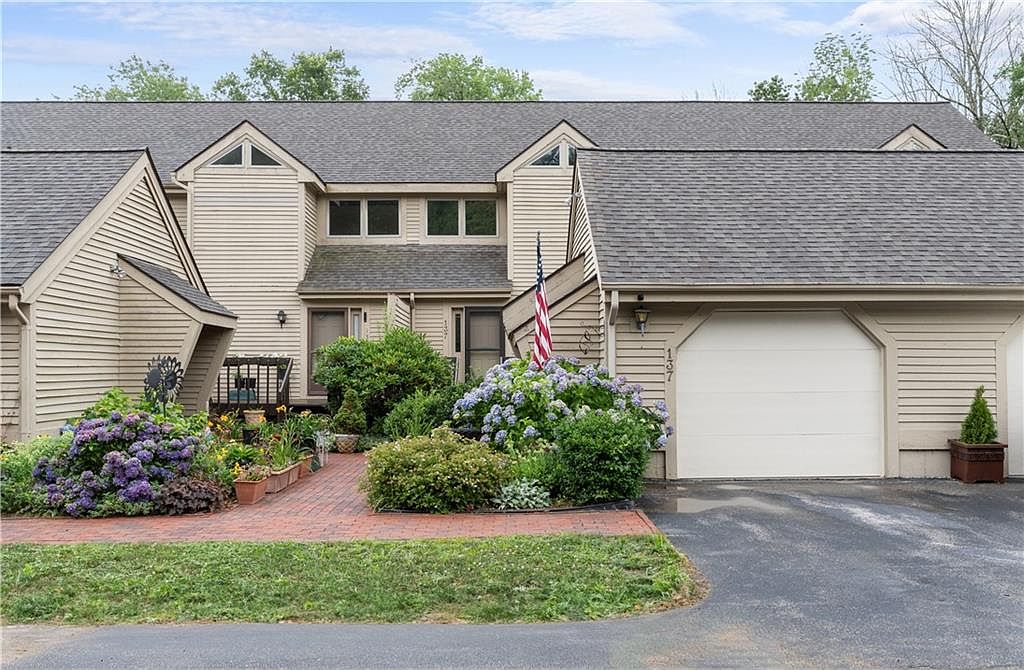 137 Pine Glen Dr #137, East Greenwich, RI 02818 | Zillow