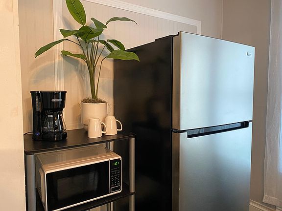 875 Newport Ave UNIT 1AA, Pawtucket, RI 02861 | Zillow