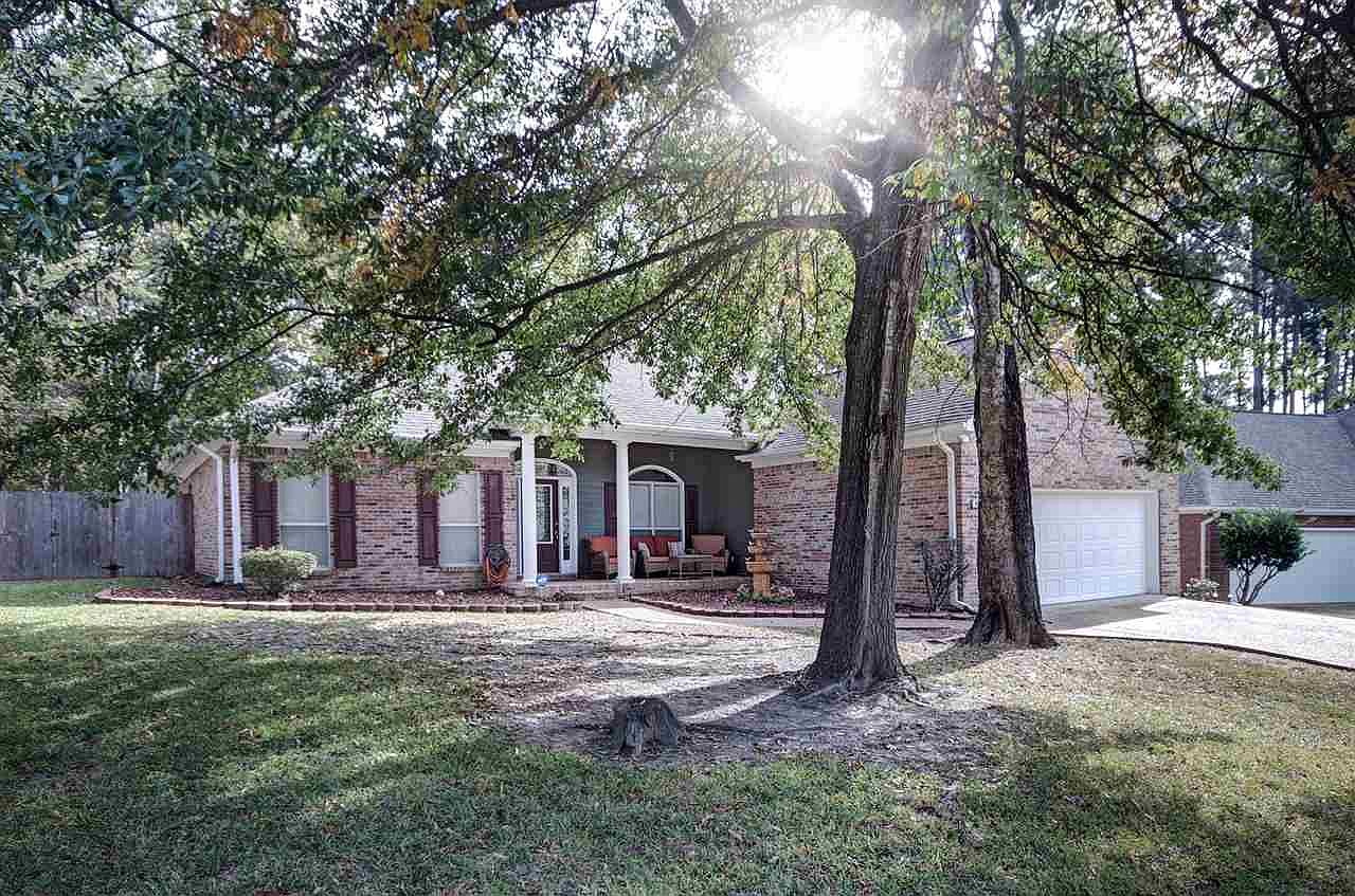 402 Pinewood Ln, Ridgeland, MS 39157 | Zillow
