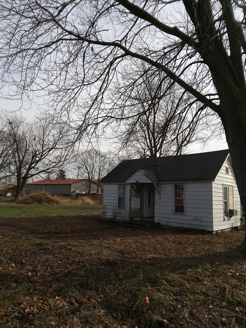 101 Sheridan St, Longview, IL 61852 | Zillow