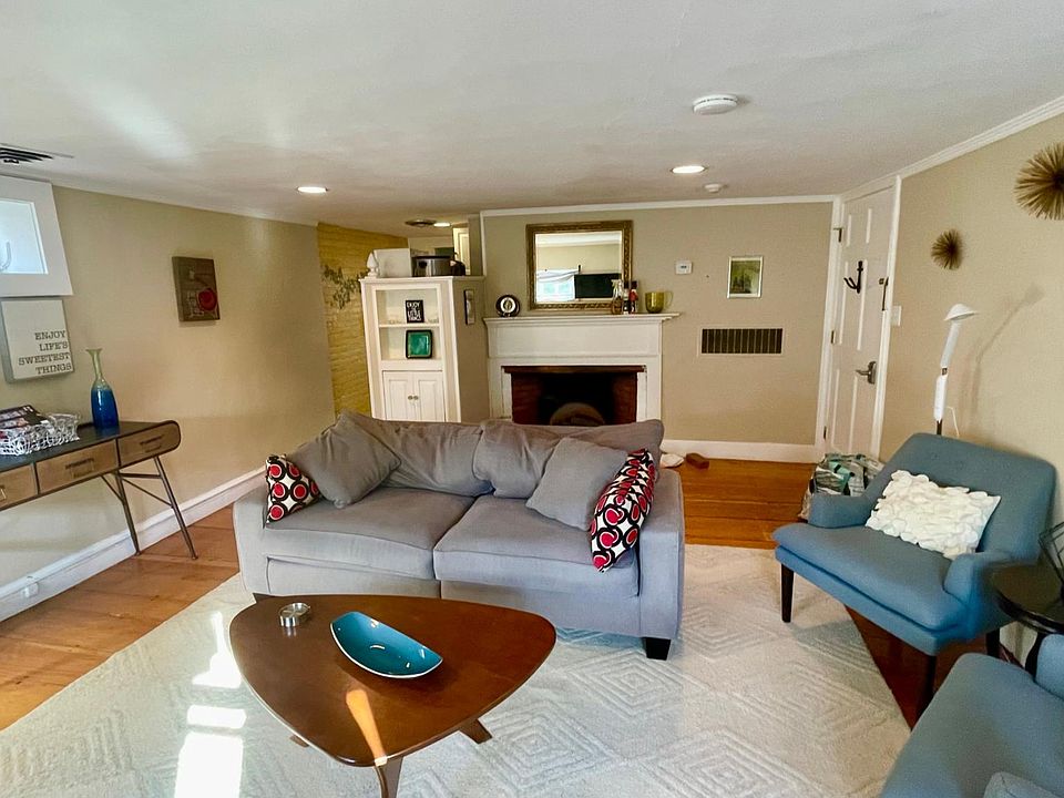 218 Washington St, Marblehead, MA 01945 | Zillow