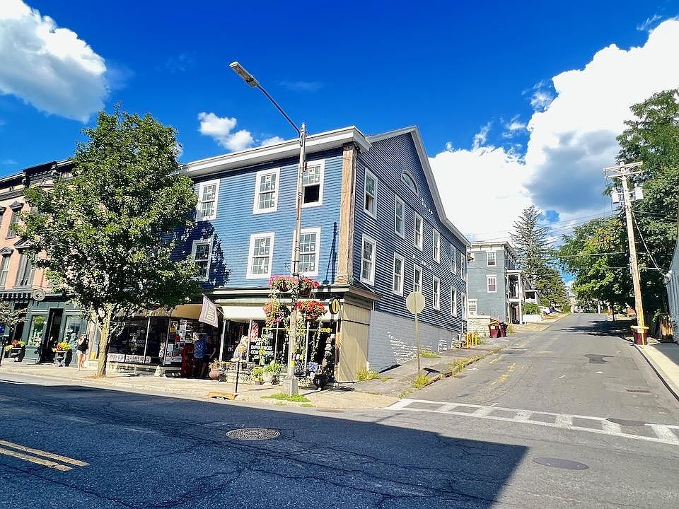 406 Main St #2E, Catskill, NY 12414 | Zillow