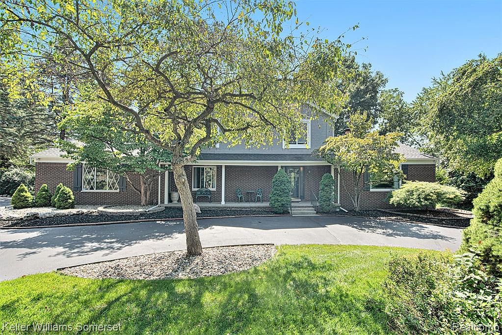 2931 W Avon Rd, Rochester Hills, MI 48309 | Zillow