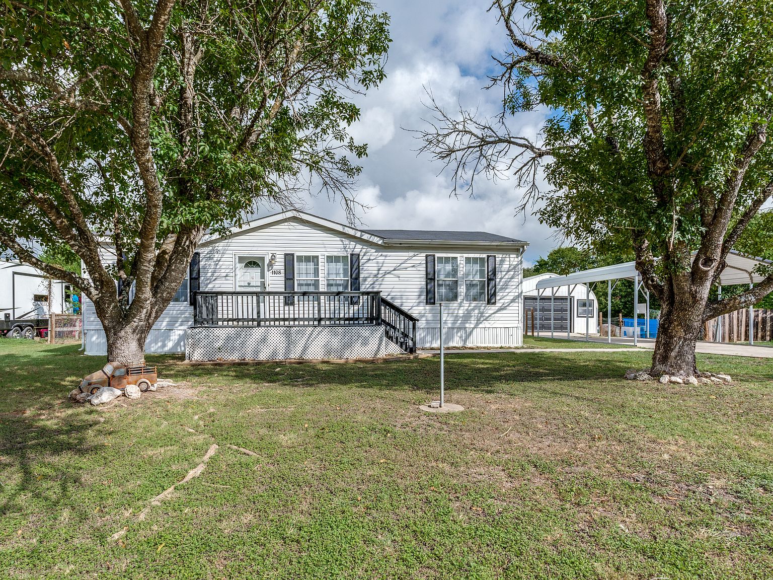 1108 Debbie Dr, Marion, TX 78124 | Zillow