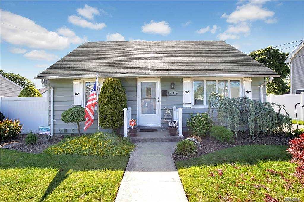 1088 Ava Rd, Merrick, NY 11566 | Zillow