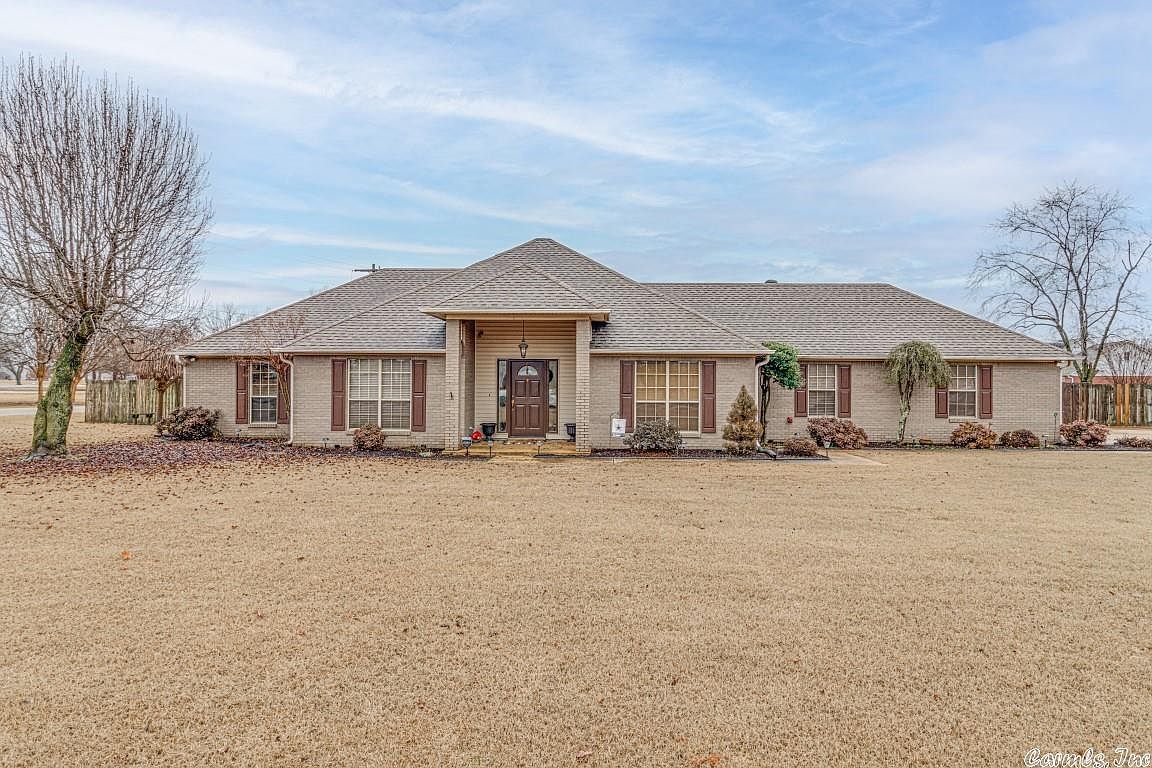 207 Country Club Blvd, Trumann, AR 72472 | Zillow