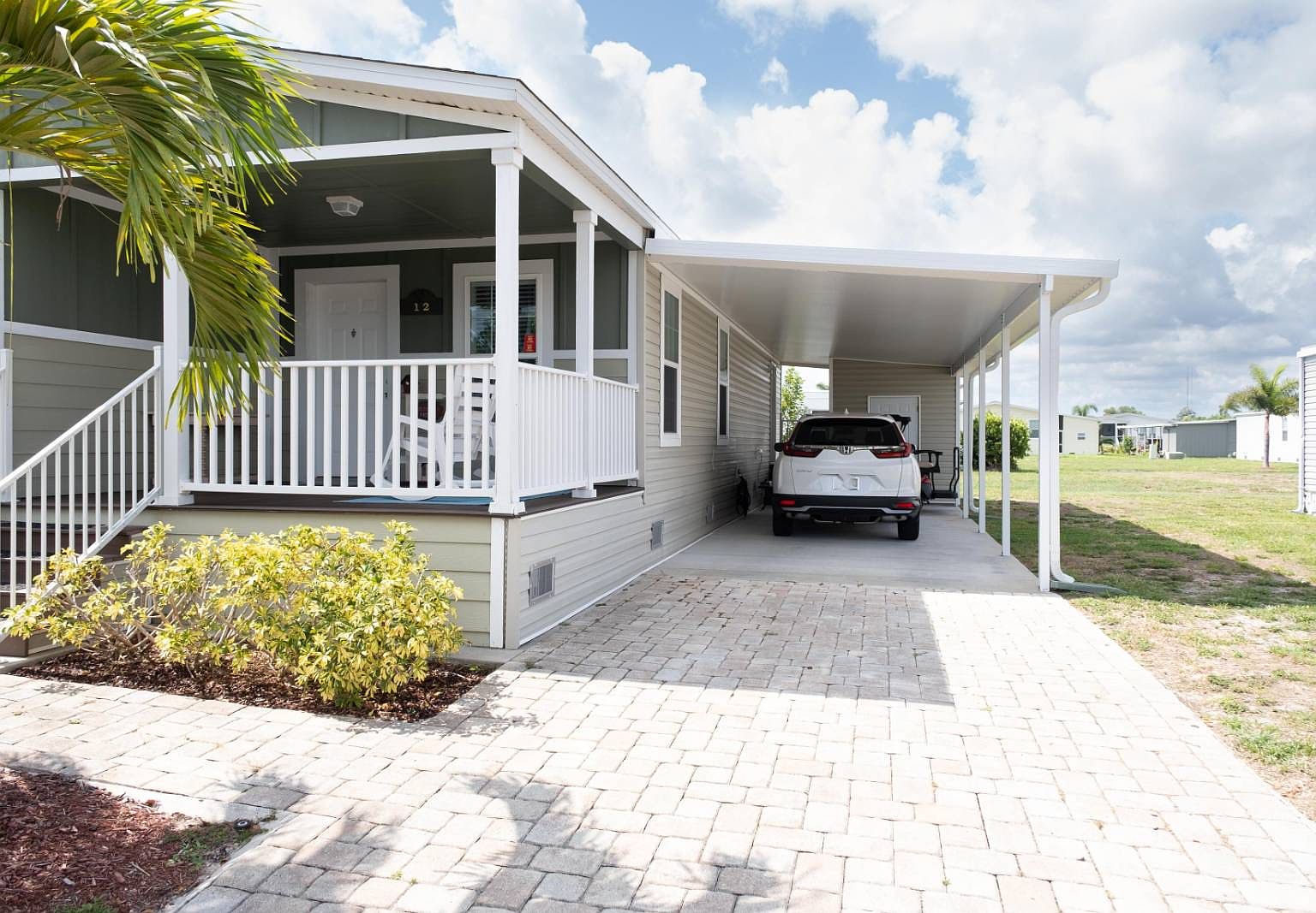 12 Apple Tree Ln, Naples, FL 34112 | MLS #11289723 | Zillow