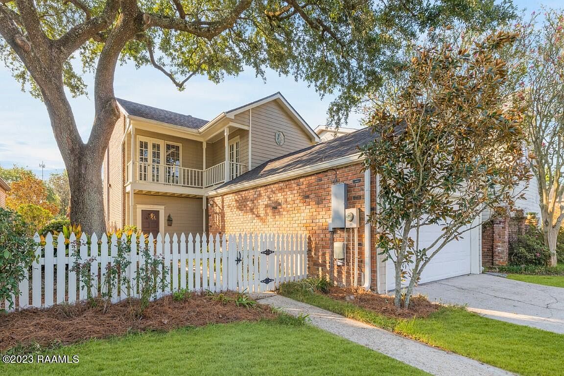 2 Heatherstone Dr, Lafayette, LA 70508 | MLS #23008304 | Zillow