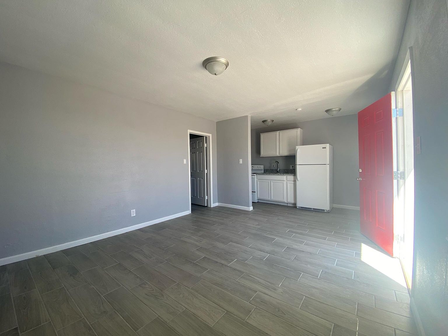 1101 G St APT 2, Las Vegas, NV 89106 | Zillow