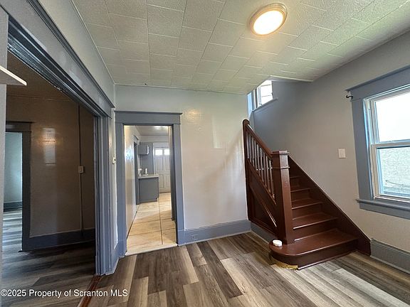 703 Moosic St, Scranton, PA 18505 | Zillow