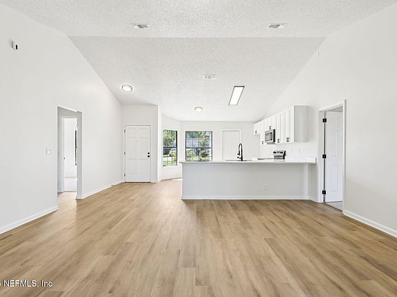 87 AUTUMN SPRINGS Court W, Jacksonville, FL 32225 | Zillow