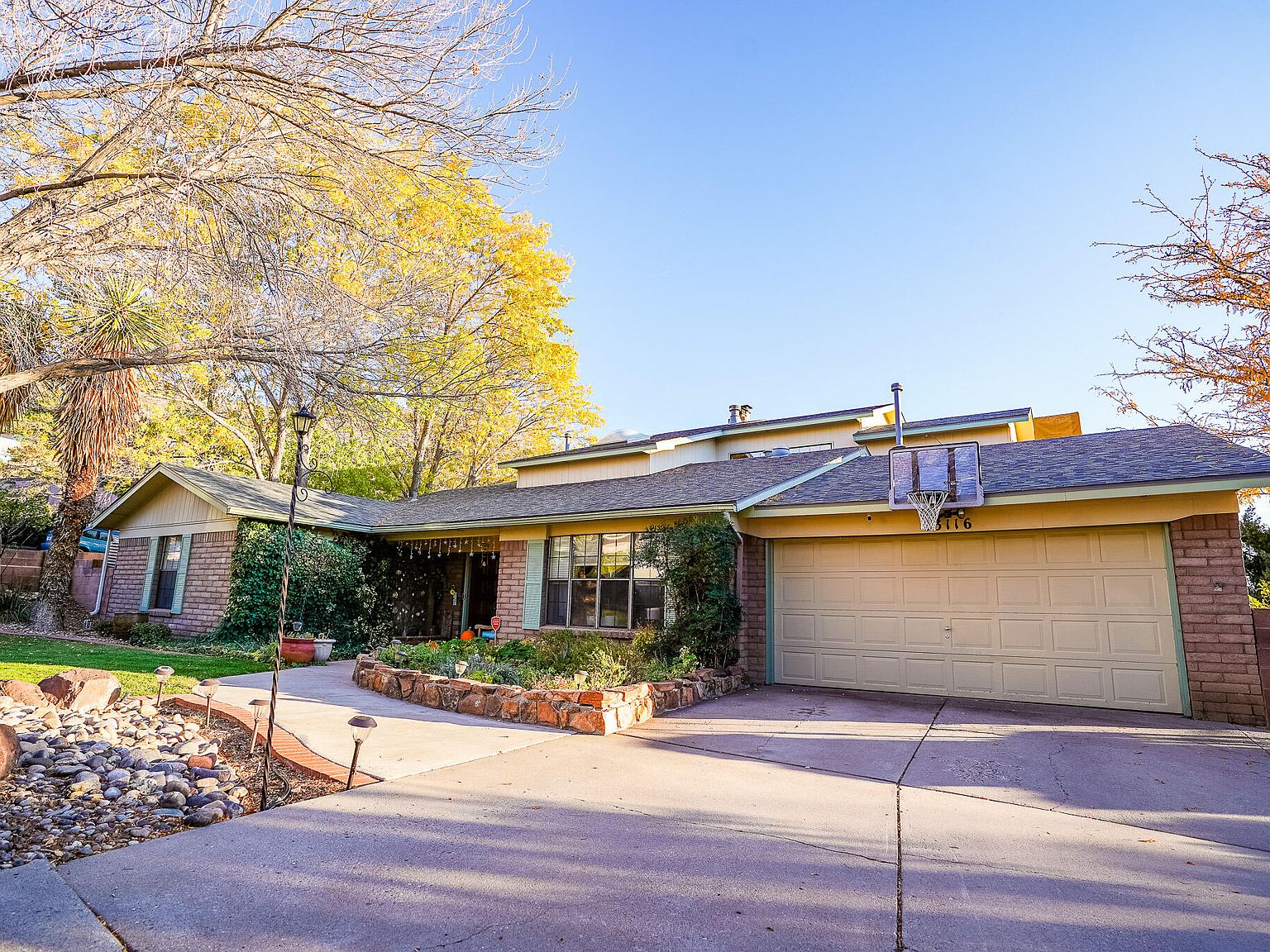 13116 Hidden Valley Rd NE, Albuquerque, NM 87111 | MLS #1044882 | Zillow