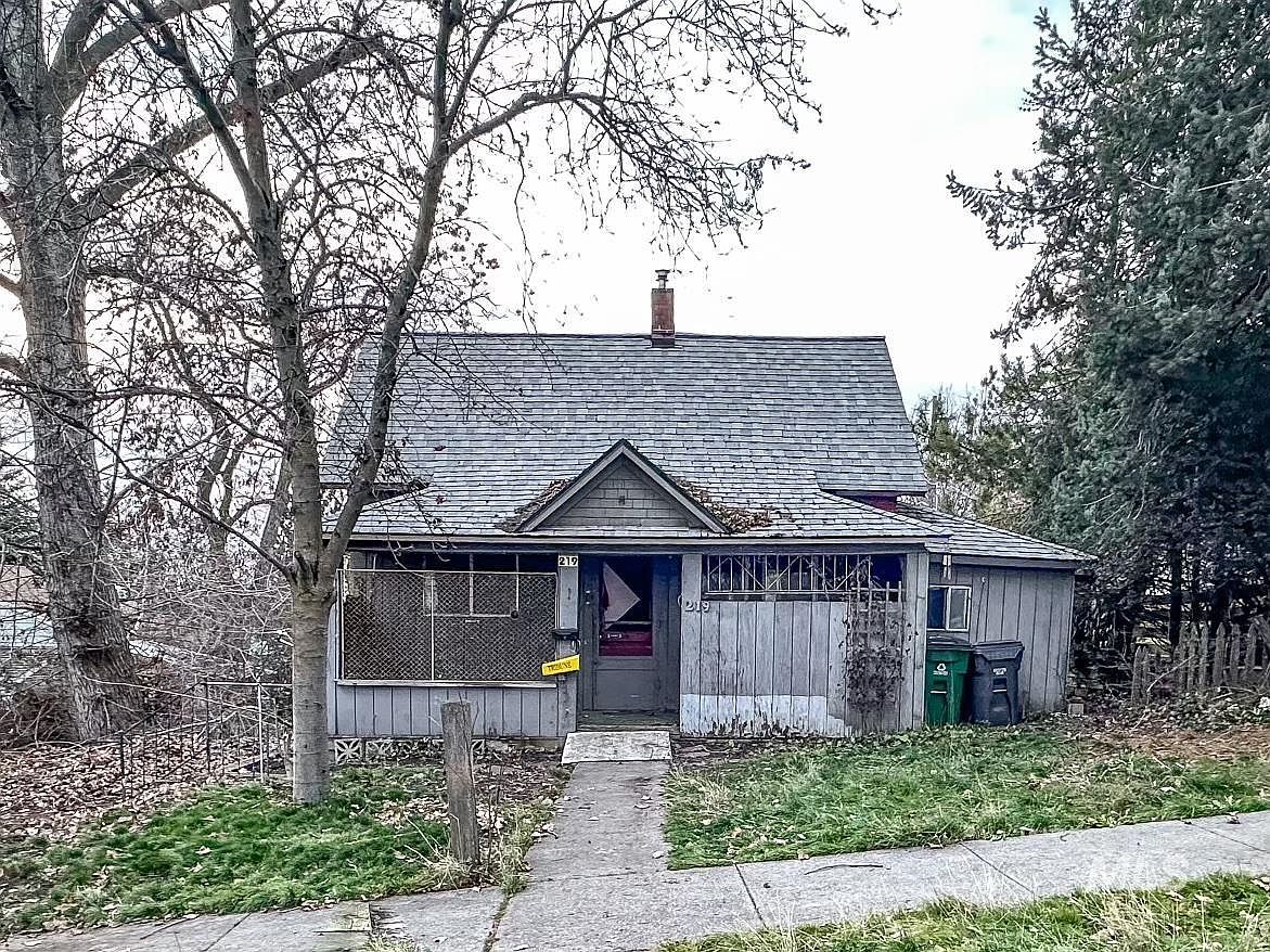 219 N Lilly St, Moscow, ID 83843 | Zillow