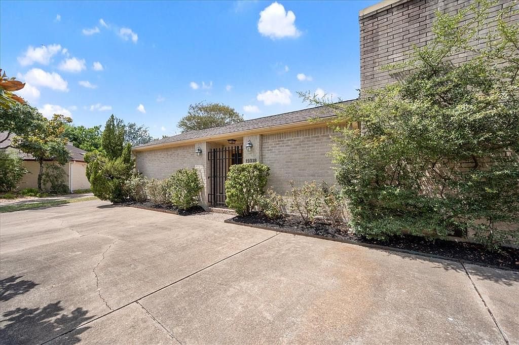12318 Ella Lee Ln, Houston, TX 77077 | MLS #42545951 | Zillow
