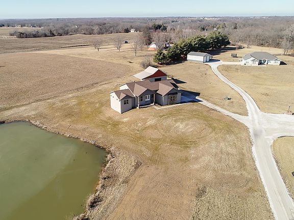 7839 Whisper Ridge Dr, Waterloo, IL 62298 | Zillow