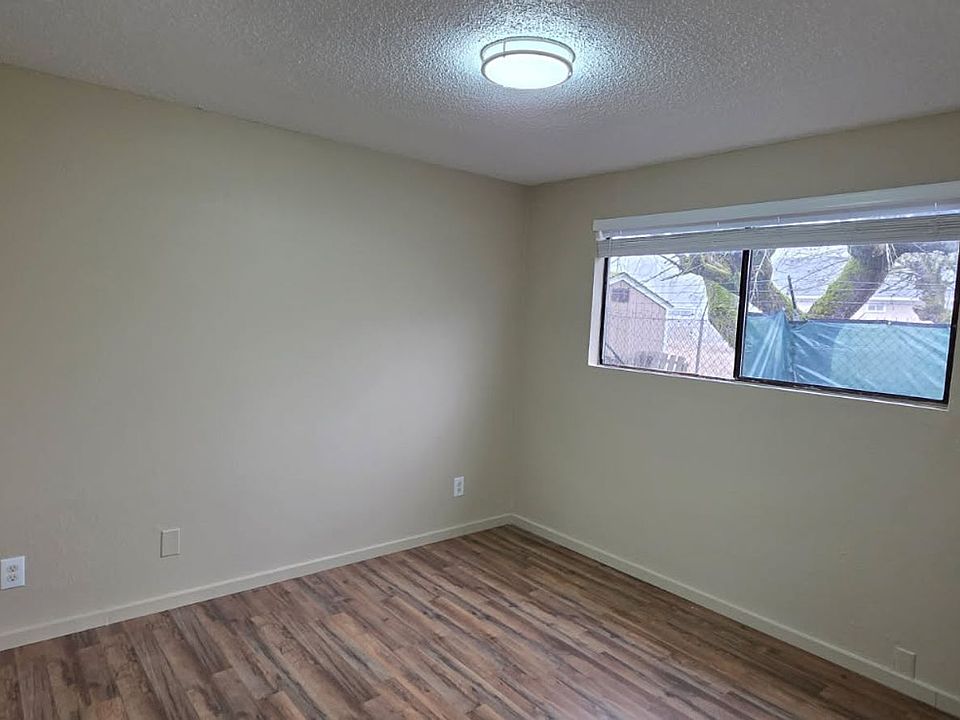John Mark Apartments - 15121 Washington Ave SW Lakewood WA | Zillow