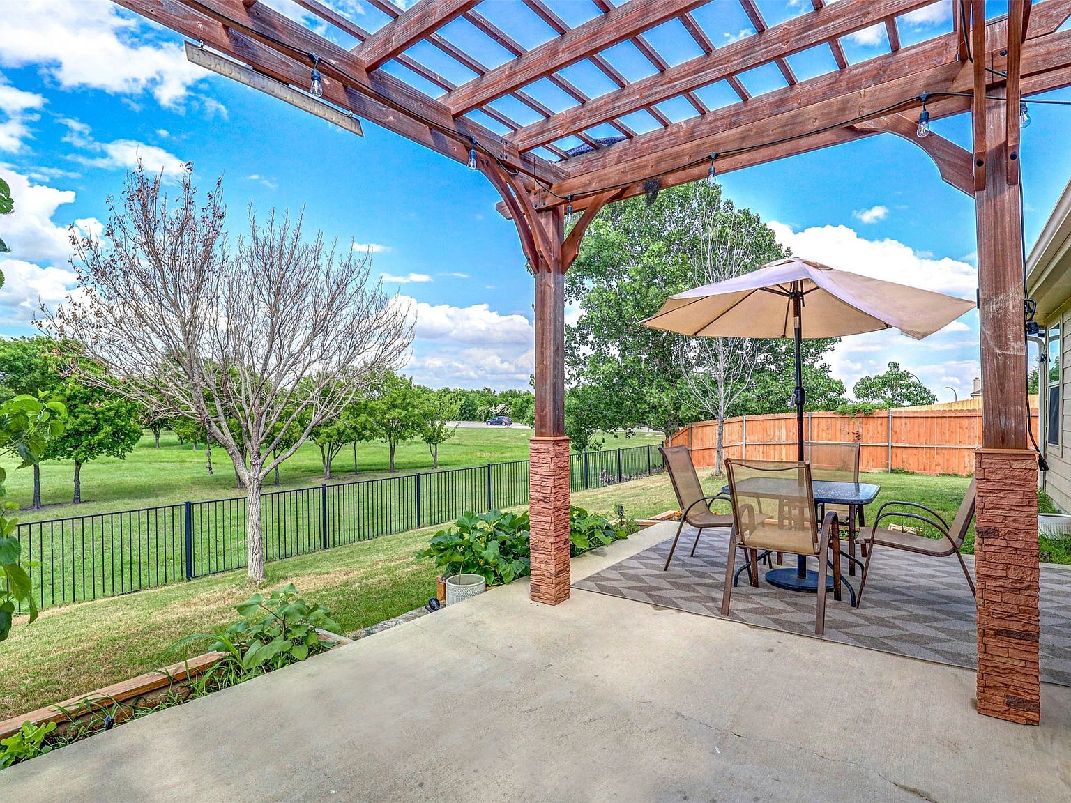 14108 Zavala Trl, Fort Worth, TX 76103 | MLS #20960419 | Zillow