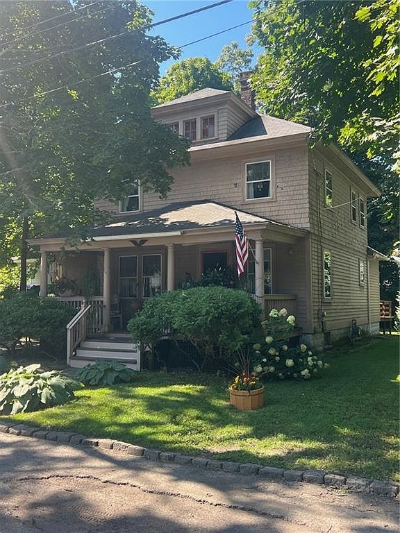 65 Spruce St, Warwick, RI 02886 | Zillow