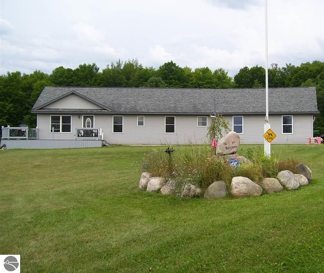 4649 Rau Rd, West Branch, MI 48661 | Zillow
