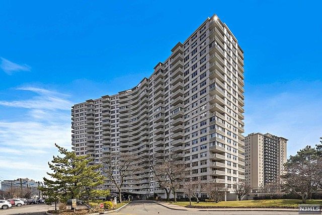 2100 Linwood Ave Apt 11c Fort Lee Nj 07024 Zillow