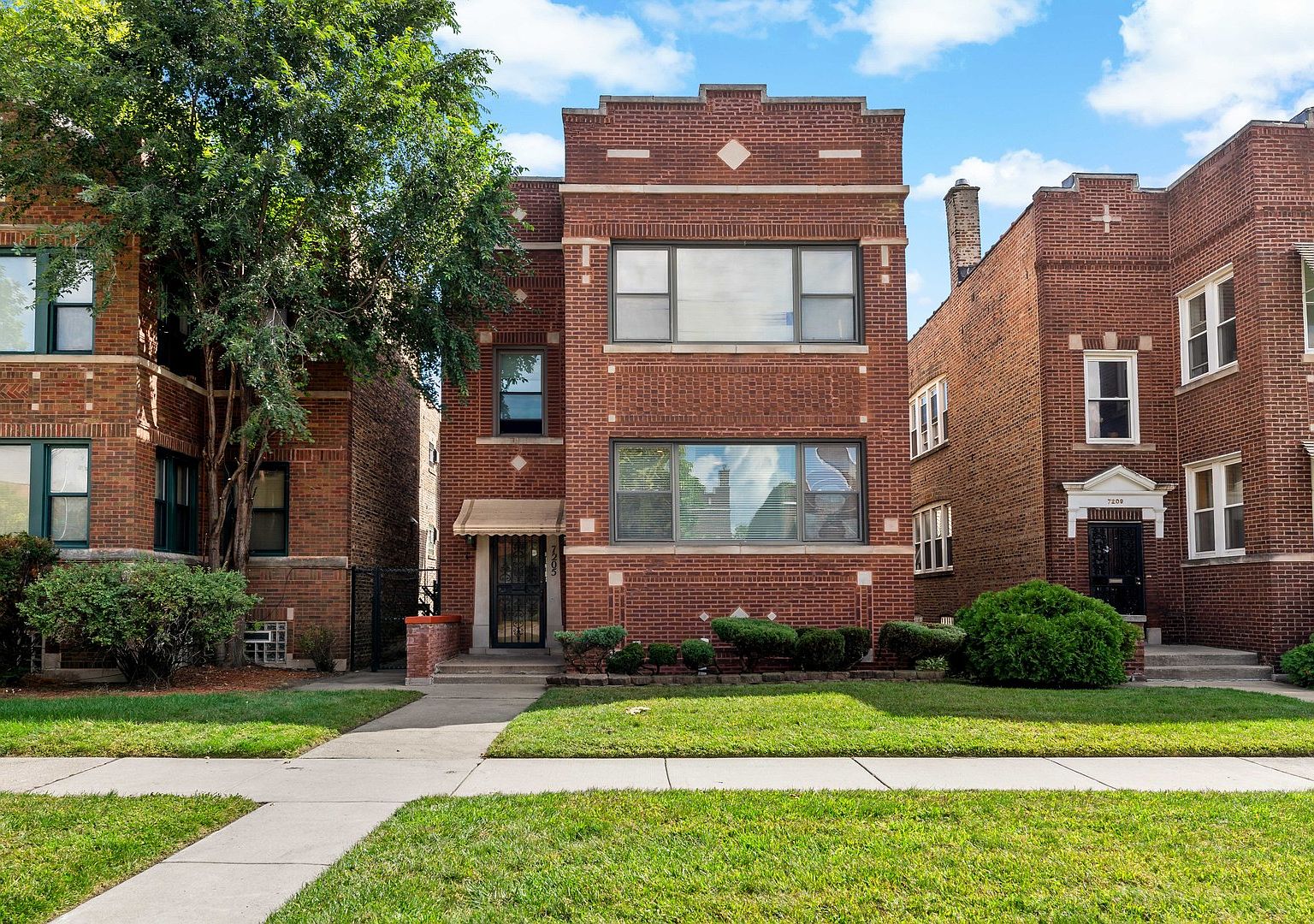 7205 S Calumet Ave, Chicago, IL 60619 | Zillow
