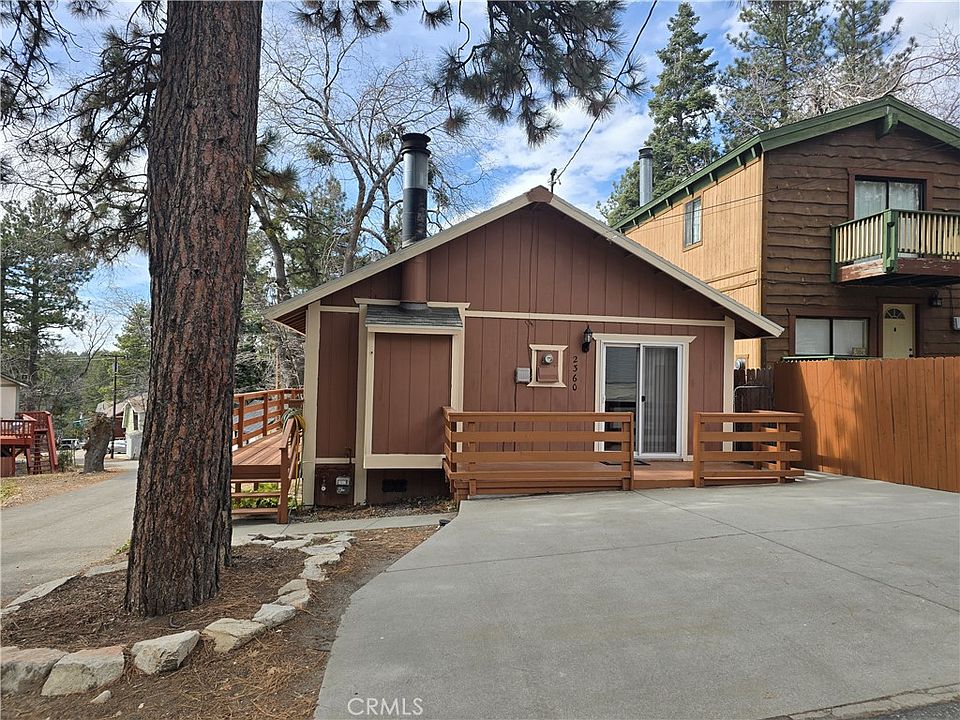 2360 Oak St, Apple Valley, CA 92308 | Zillow