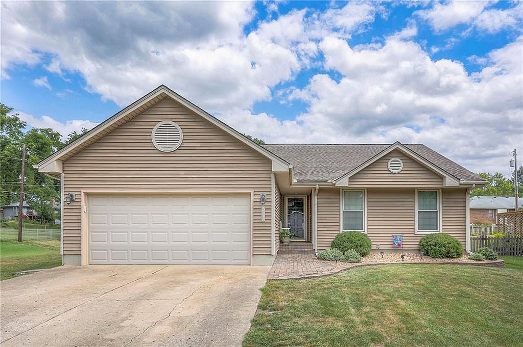 16512 E 27th Ter S, Independence, MO 64055 | Zillow