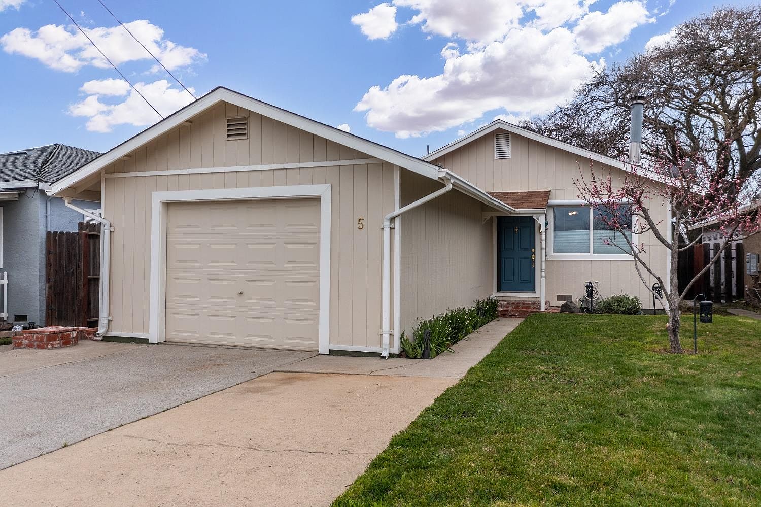 5 School Street, Isleton, CA 95641 | Zillow