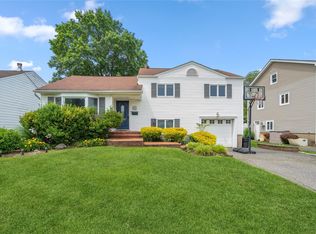 44 Maple Run Drive #44, Jericho, NY 11753 | Zillow
