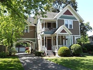 151 Park Ave, Grayslake, IL 60030 | Zillow