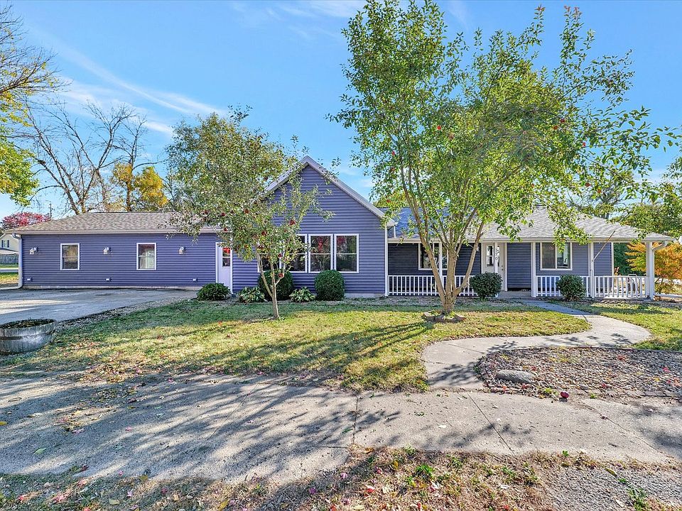 170 S Main St, Cisco, IL 61830 | Zillow