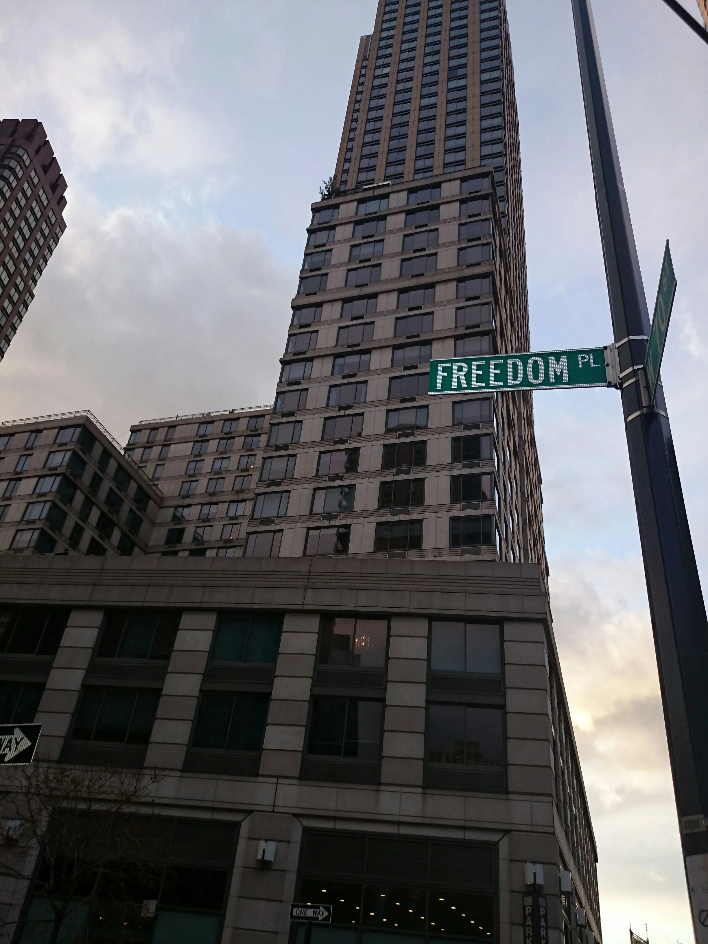 200 Riverside Boulevard in Lincoln Square : Sales, Rentals, Floorplans ...