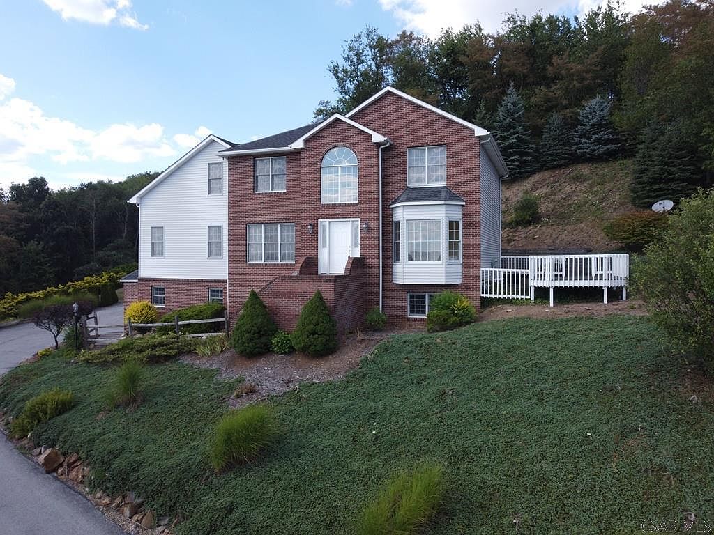 472 Old Farm Ln, Johnstown, PA 15904 | Zillow