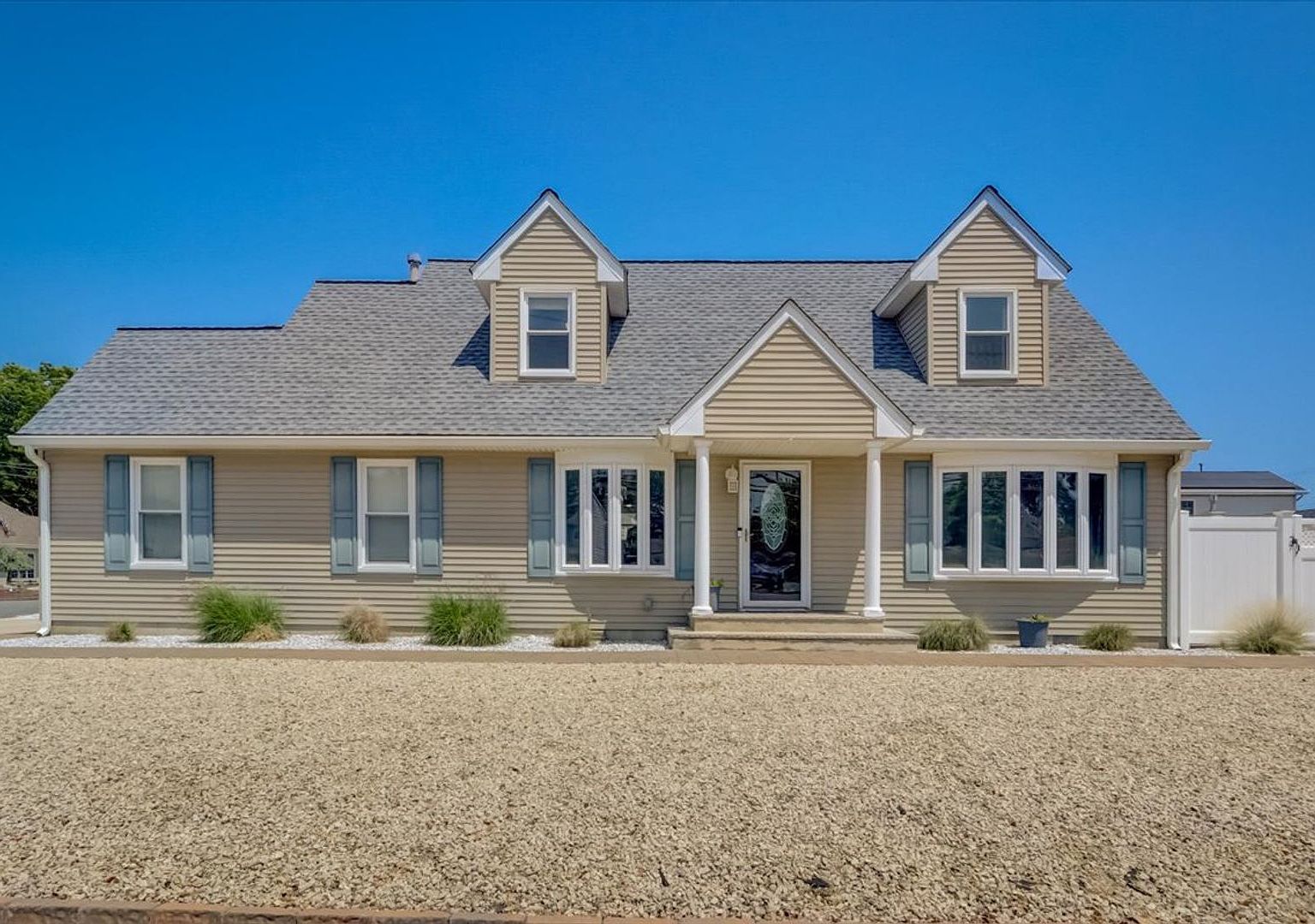 1 Pine Crest Dr, Toms River, NJ 08753 | Zillow