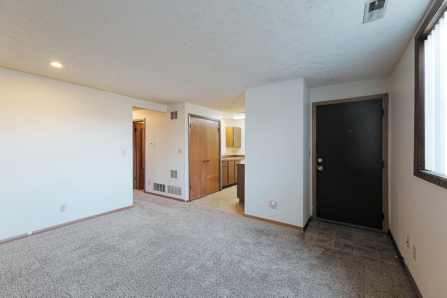 5505 S 31st St #2X1, Lincoln, NE 68516 | Zillow