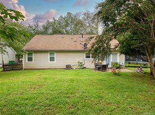 7911 Latchington Ct, Charlotte, NC 28227 | Zillow