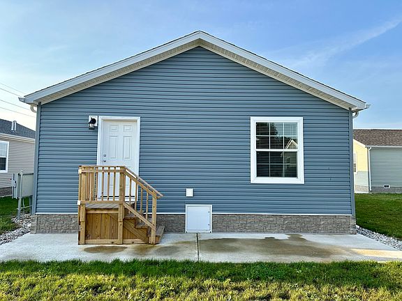 1283 E Ellis Rd #23, Norton Shores, MI 49441 | Zillow