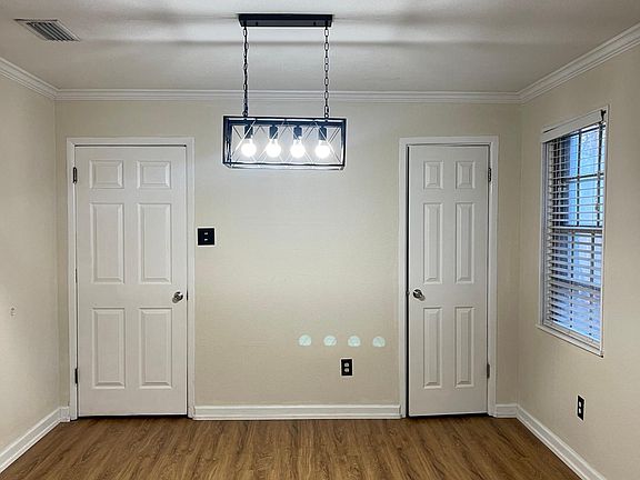 5800 Fairview Dr, Waco, TX 76710 | Zillow